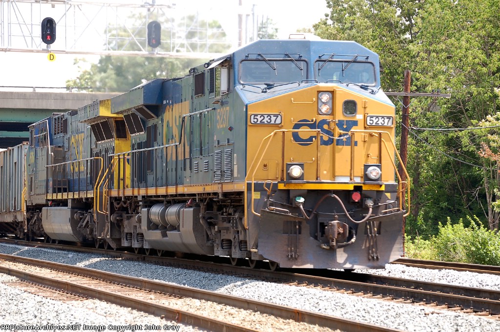 CSXT 5237 (ES44DC) & CSXT 636 (AC60CW)